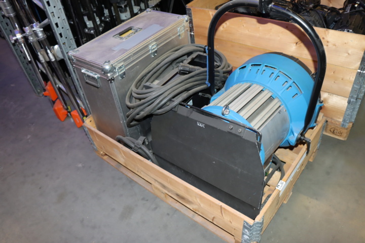 Daylight PAR HMI Sun 6kw, VEAM, Lenskit 6kw PAR HMI Sun - PS Auction ...