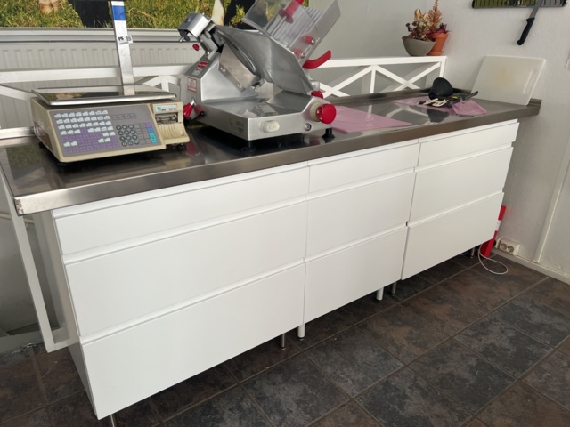 Stainless countertop relief surface - PS Auction - We value the future ...