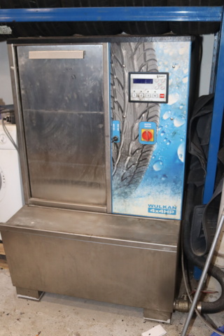 Kart Wulkan 4*4HP tire/wheel washer, fully functional - PS Auction - We ...