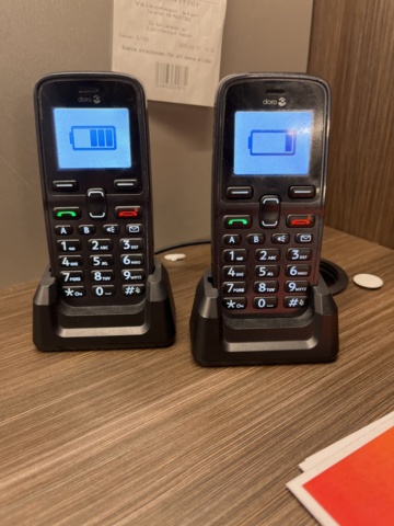 Cordless telephones DORO 5031, 2 pieces - PS Auction - We value the ...