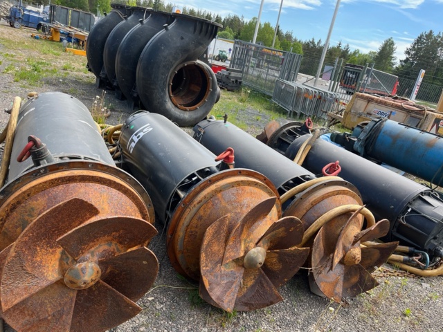 4 Pumps with turbines ABS - PS Auction - We value the future - Largest ...