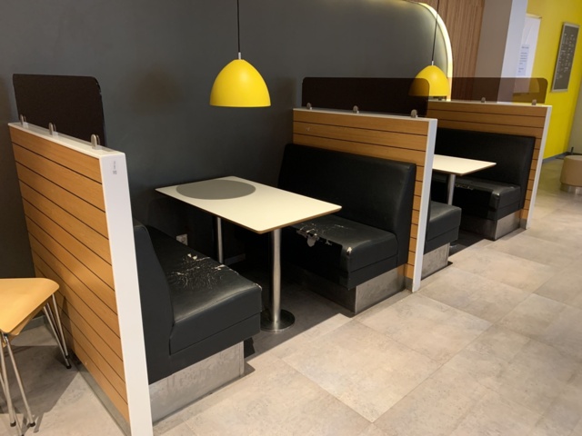 Restaurant booths with sofas and tables - PS Auction - We value the ...
