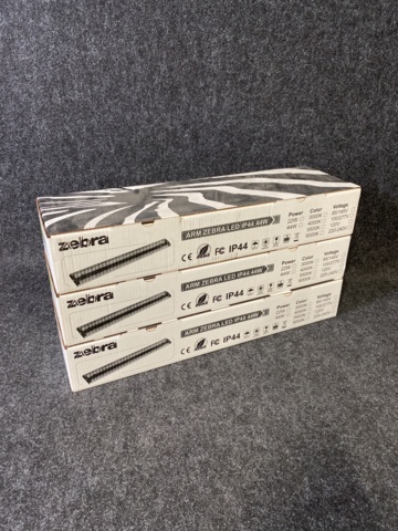 3 Luminaires Zebra IP44 CRI90 22W 3K - PS Auction - We value the future ...