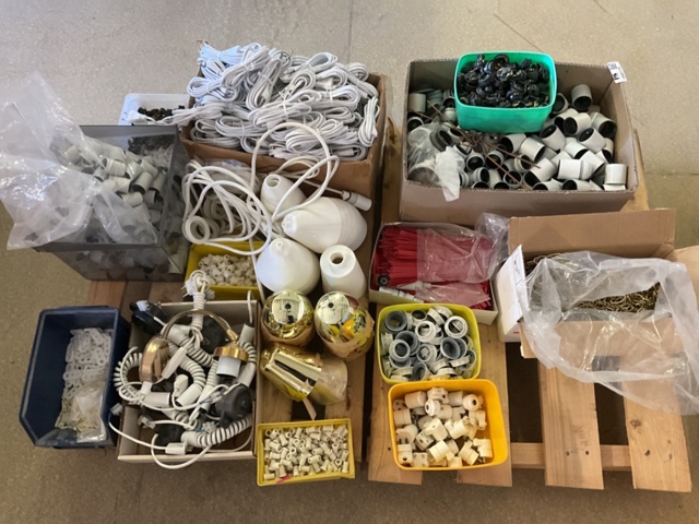 Various electrical materials - PS Auction - We value the future ...