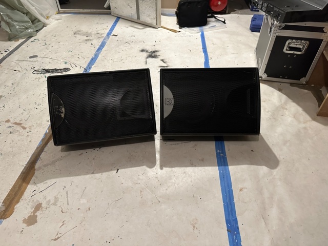 2 Martin Audio Monitor Blackline F12 + Equalizer - PS Auction - We ...