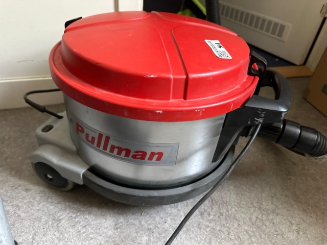 Vacuum cleaner Pullman - PS Auction - We value the future - Largest in ...