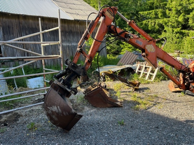 Excavator Haka 2000 - PS Auction - We value the future - Largest in net ...