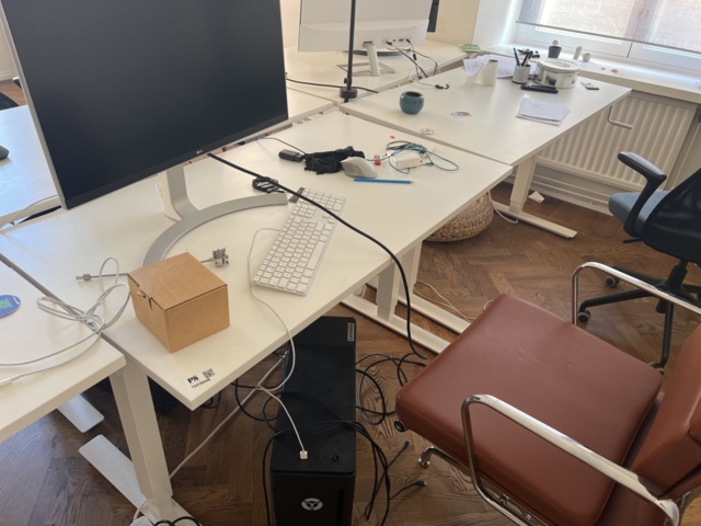 Office workstation 2 pcs - PS Auction - We value the future - Largest ...