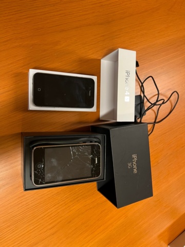 iPhone 3G och 4S - Auktioner online - Nätauktioner & Konkursauktioner ...
