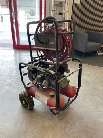 Motek compressor with hose reel - PS Auction - We value the future ...