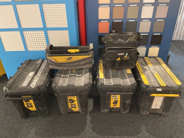 4 Stanley tool carts with two tool bags - PS Auction - We value the ...