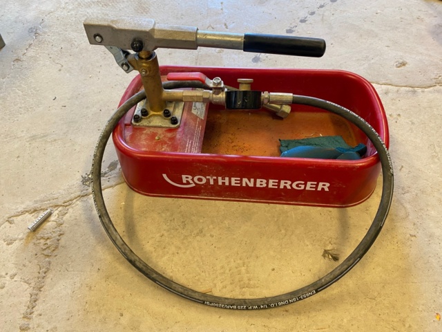 Test pressure pump Rothenberger RP30 - PS Auction - We value the future ...