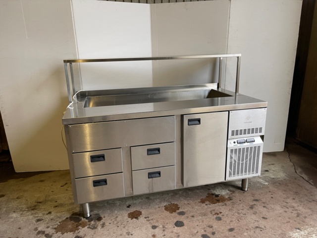 Cooling bench with cooling well and 4 drawers, 1 cabinet, upper shelf ...