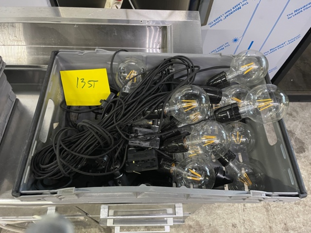 13 ceiling lights with Global adapter that fits Global power rails. IN ...