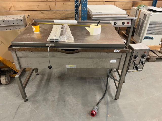 Grilling table Vara Metal - PS Auction - We value the future - Largest ...