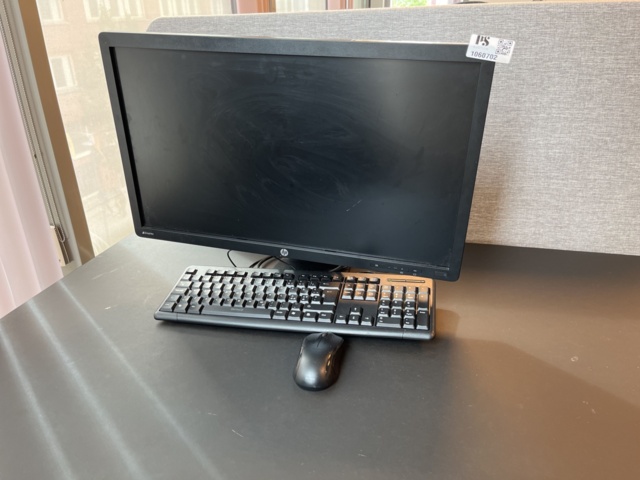 Computer, screen, keyboard and mouse - PS Auction - We value the future ...