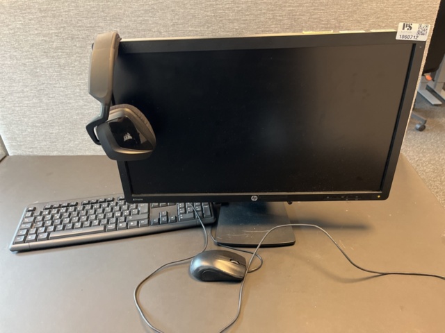 Computer, screen, keyboard, mouse and headphones - PS Auction - We ...