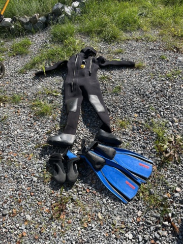 Poseidon Drysuit size 3 with Flippers & Shoes - PS Auction - We value ...