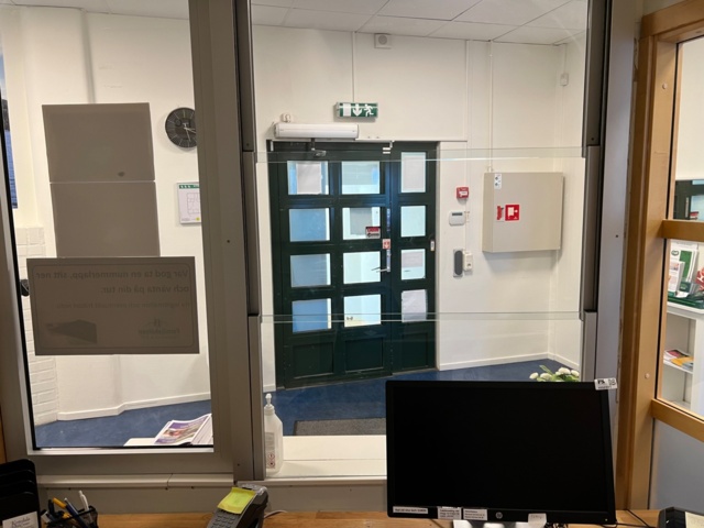 Electric reception hatch - PS Auction - We value the future - Largest ...