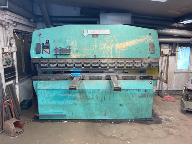 Edge press Promecam RG 103 100t - PS Auction - We value the future ...