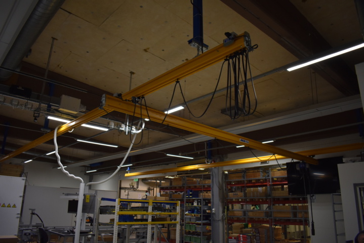 Traverse Abus with electric hoists 125kg - PS Auction - We value the ...
