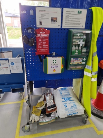 First aid board on wheels - PS Auction - We value the future - Largest ...