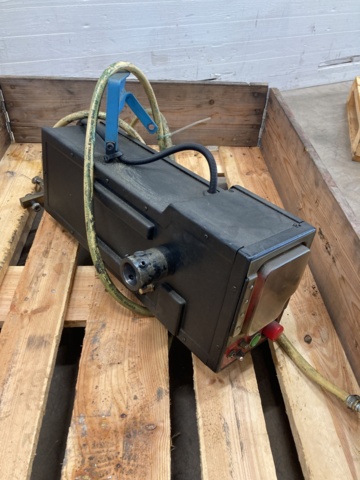 Pneumatic pressure feeder Schrader Bellows B221 - PS Auction - We value ...