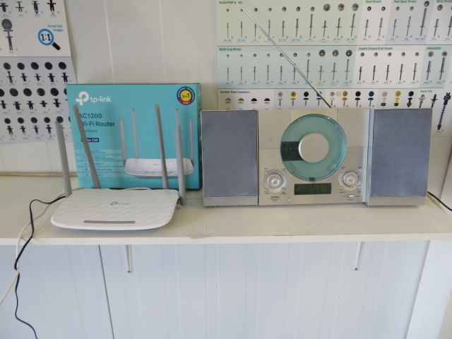 Radio, router TP-Link - PS Auction - We value the future - Largest in ...