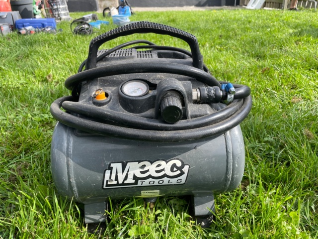 Compressor 6 l 1200 W Meec Tools - PS Auction - We value the future ...