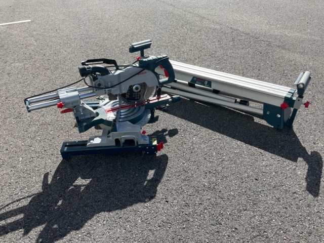 Bosch Cut and miter saw GCM 80 SJ with stand - PS Auction - We value ...