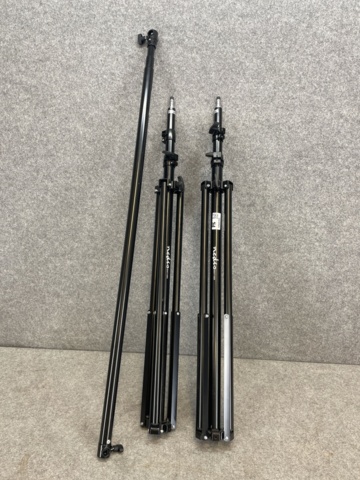 2 stands - PS Auction - We value the future - Largest in net auctions