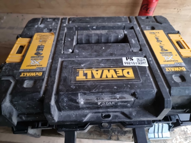 18 v drill & jigsaw Dewalt DCS335 - PS Auction - We value the future ...