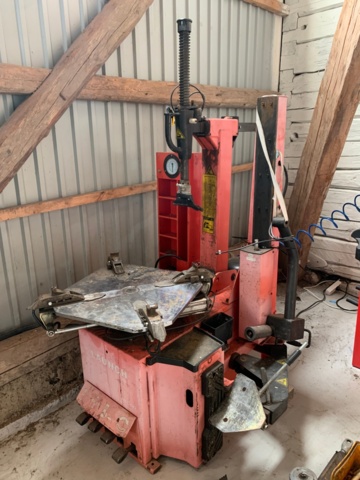 Tirechanger Launch TWC 682 tire machine - PS Auction - We value the ...