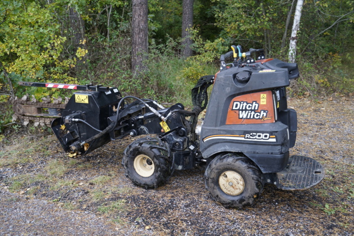 Chain digger Ditch Witch Zahn R300 incl. tool - PS Auction - We value ...