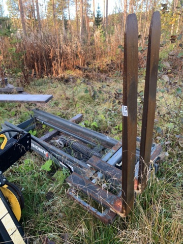 Fork stand with lateral displacement Jungheinrich - PS Auction - We ...