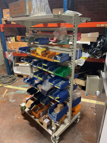 Assortment trolleys 2 with contents - PS Auction - We value the future ...
