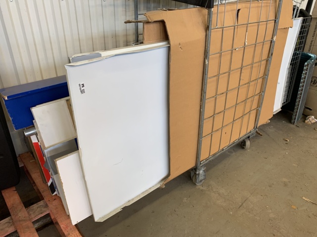Shelving, mixed dimensions - PS Auction - We value the future - Largest ...