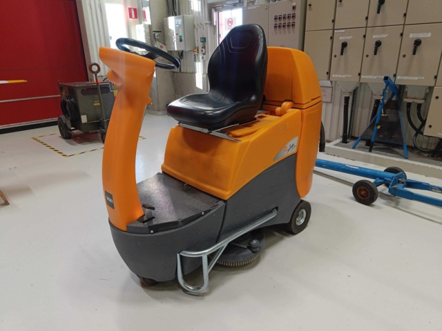 Scrubbing machine Taski Swingo 2500 - PS Auction - We value the future ...