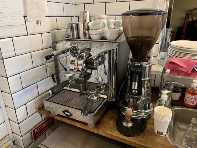 Espresso machine VBM and coffee grinder Xtreme - PS Auction - We value ...