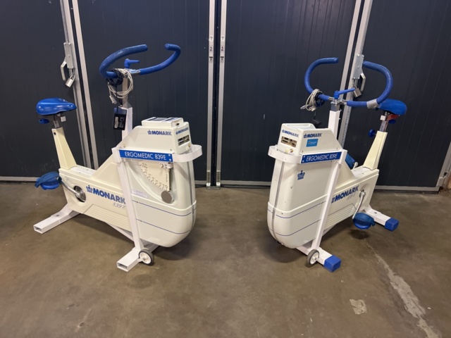 Exercise bikes 2 pcs Monark Ergomedic 839 E - PS Auction - We value the ...