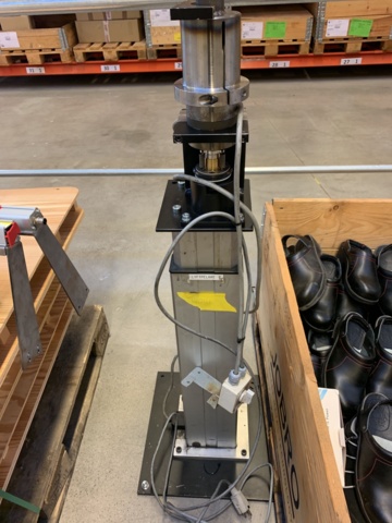 Lifting column - PS Auction - We value the future - Largest in net auctions