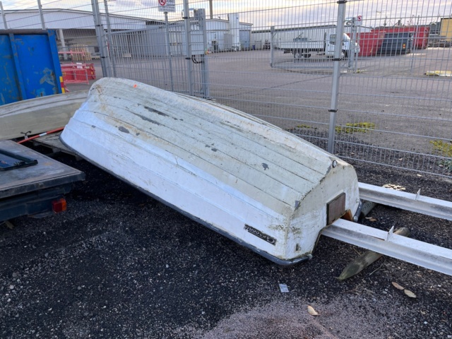 Boat crescent 470 cm X 170 cm - PS Auction - We value the future ...