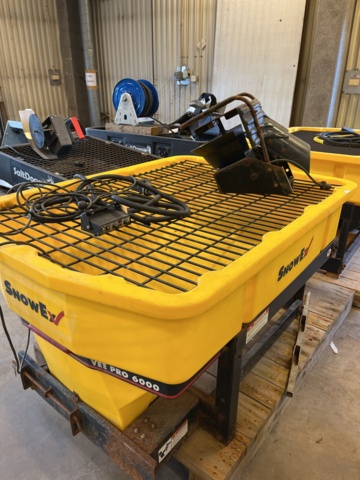 Sand spreader Snowex Vee Pro 6000 - PS Auction - We value the future ...
