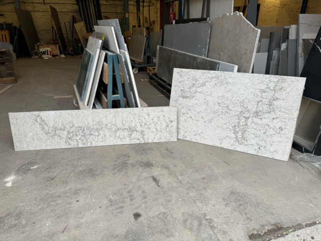 2 stone slabs, shiny - PS Auction - We value the future - Largest in ...