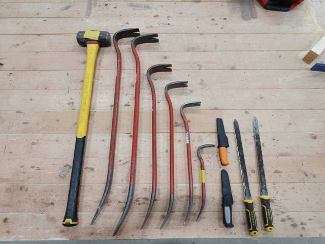 Crowbar & Sledgehammer - PS Auction - We value the future - Largest in ...