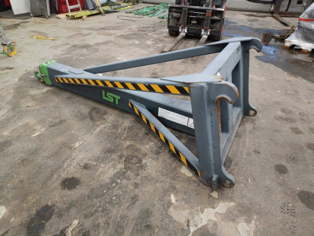 Crane arm LST BM-Mount - PS Auction - We value the future - Largest in ...