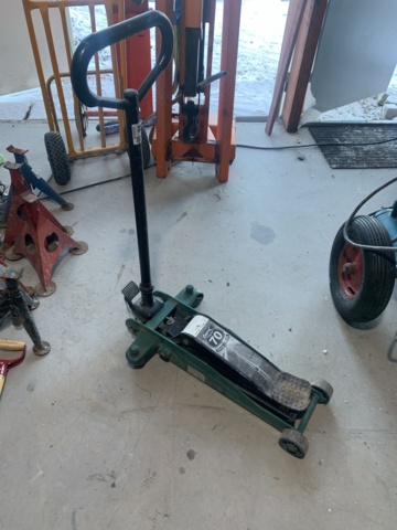 Domkraft 2 ton - Auktioner online - Nätauktioner & Konkursauktioner ...