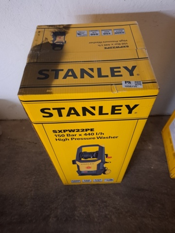 Stanley High pressure washer with various accessories - PS Auction - We ...