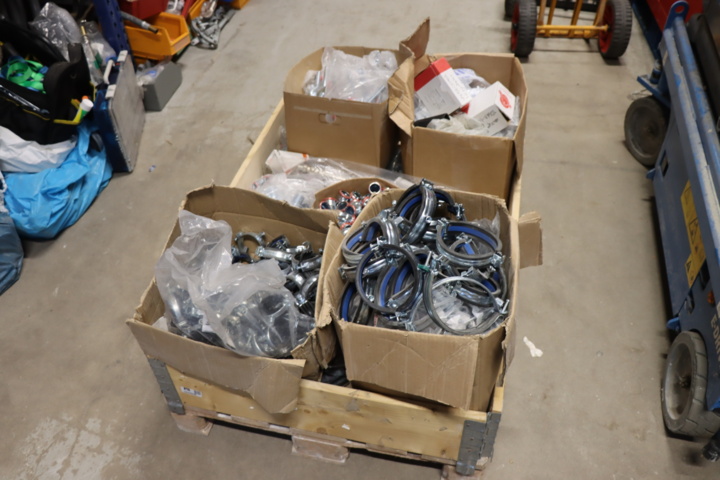 Pall med rör-relaterat material (pall 1) - Auktioner online ...