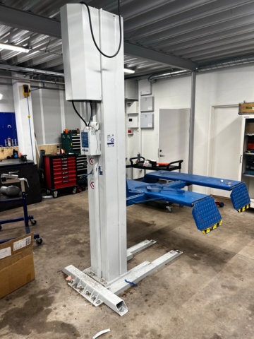 Single column lift, Nordlift BH2000, 2000kg - 2021 - PS Auction - We ...